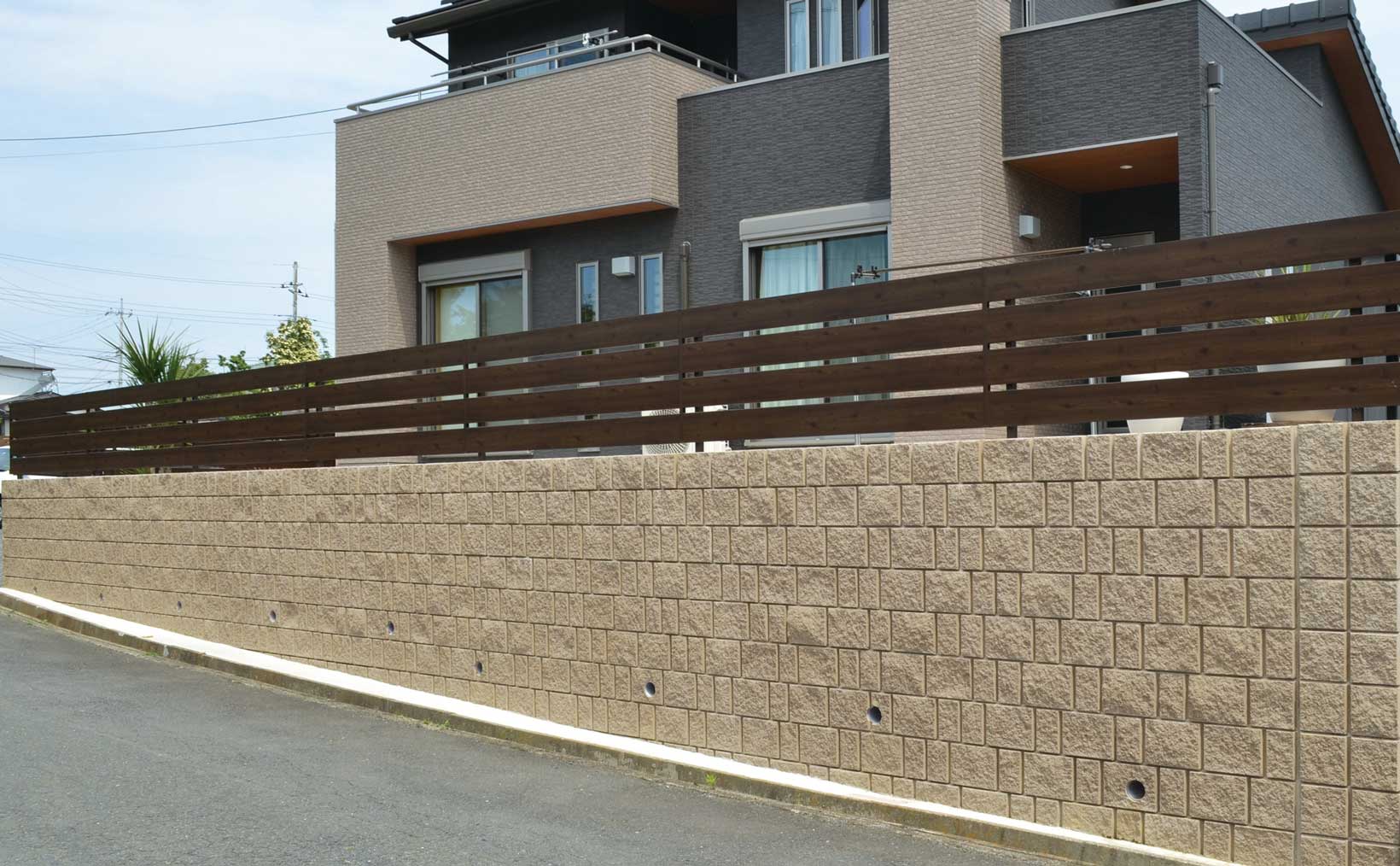 RECOM 2SP – エクステリア製品 SBIC エスビック株式会社