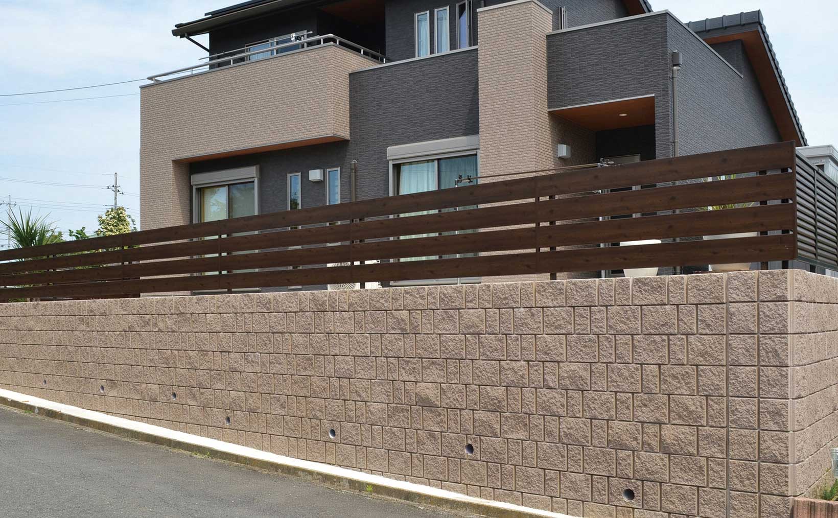 RECOM 2SP – エクステリア製品 SBIC エスビック株式会社